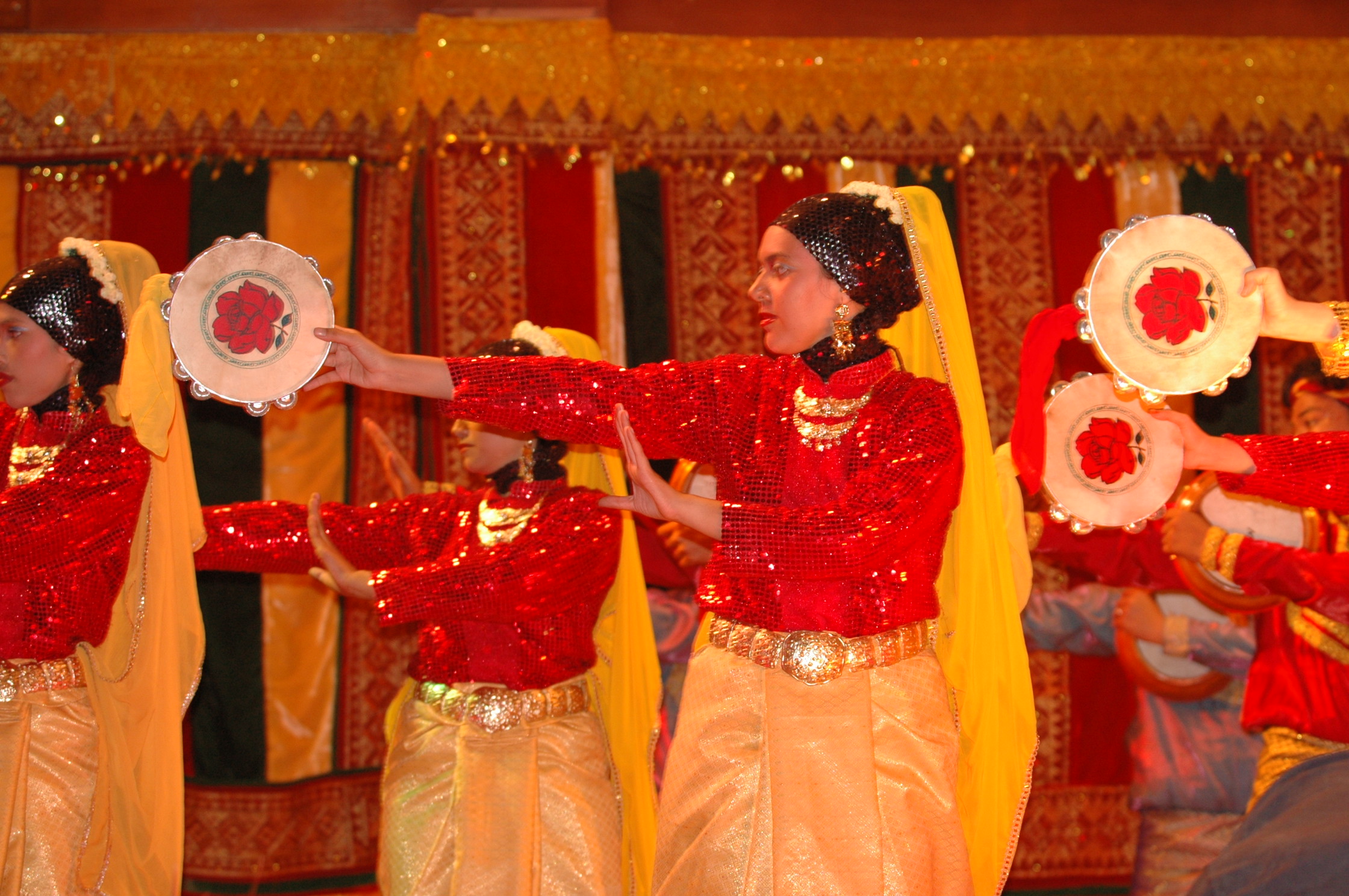 1.100 Penari Siap Meriahkan Pembukaan PKA VII - BIRO ADMINISTRASI ...