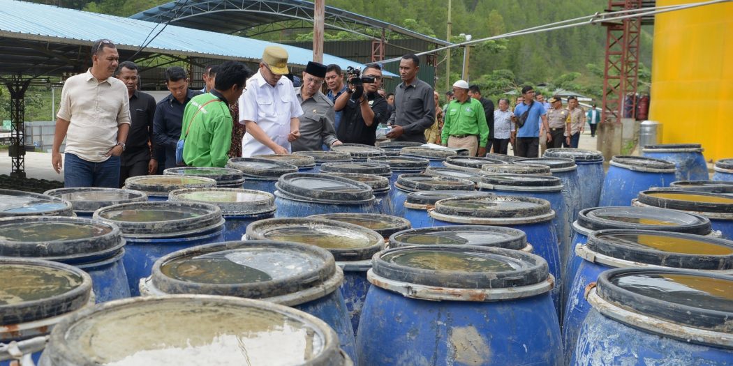 Di Rikit Gaib, Nova Tinjau Perusahan Pengolahan Getah Pinus - BIRO ...